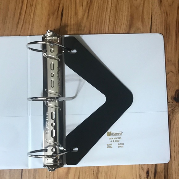 Avery and Universal | Office | Binders | Poshmark
